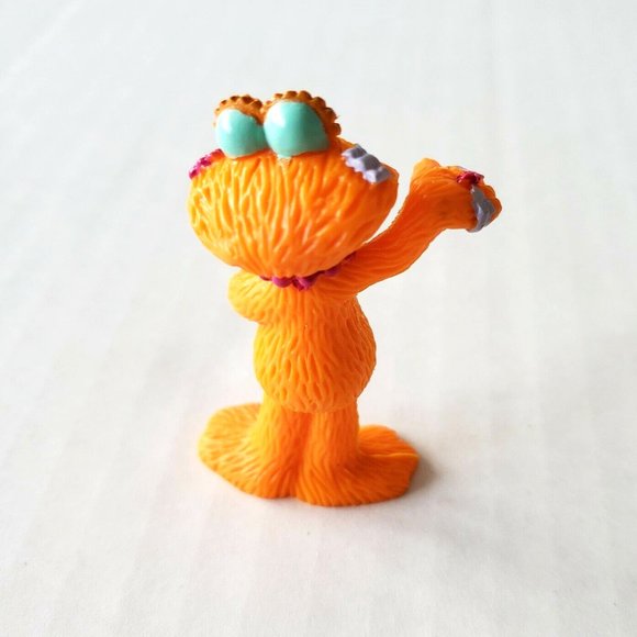Sesame Street | Toys | Vintage 997 Sesame Street Zoe Waving 3 Pvc ...